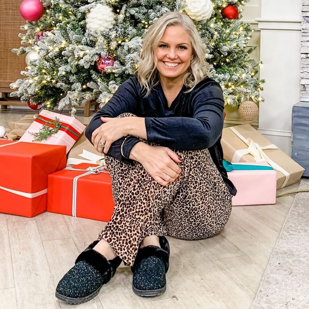 Terri Conn QVC Age, Net Worth, Husband, Daughters, Wiki