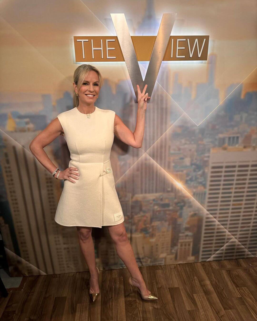 Dr. Jennifer Ashton Age, Husband, Net Worth, Kids, Height, Bio