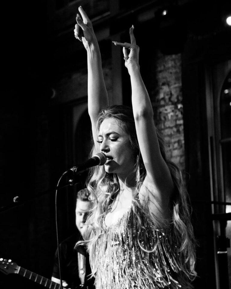 Mary Kutter Age, Height, Husband, Net Worth, Grandfather, Bio