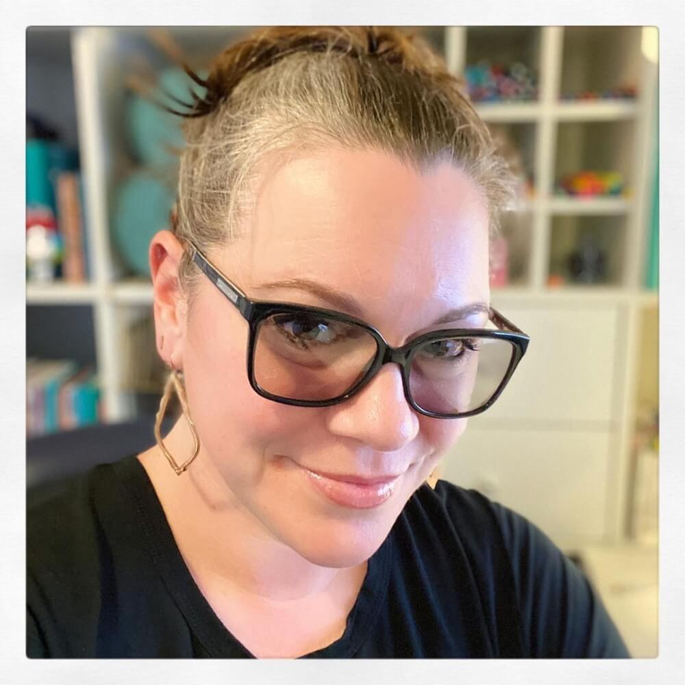 Emily D. Baker Husband, Age, Net Worth, Height, Weight Loss