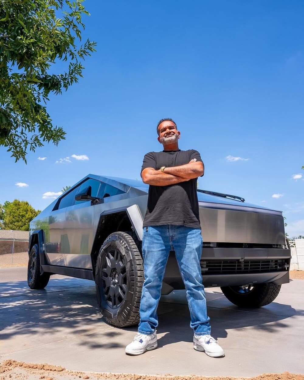 Jamil Damji Age, Wife, Sister, Net Worth, Family, Career