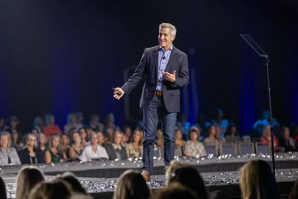 Jon Acuff Age, Height, Net Worth, Wife, Kids, Quotes, Books