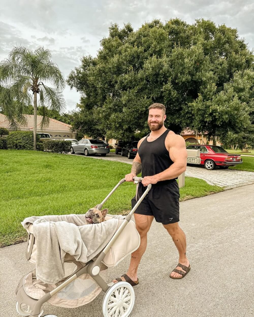 Chris Bumstead Wife, Age, Height, Net Worth, Weight, Workout