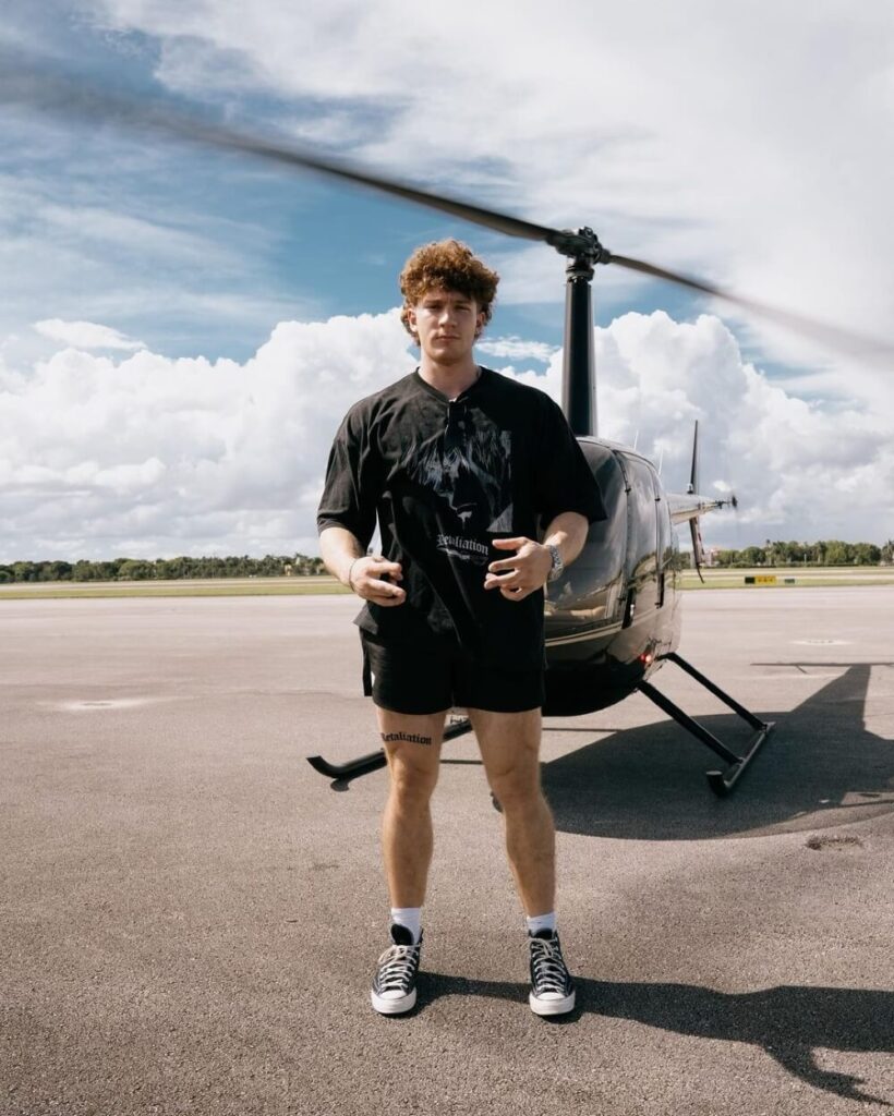 Connor Sinann Age, Height, Weight, Net Worth, Girlfriend