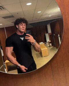 Connor Sinann Age, Height, Weight, Net Worth, Girlfriend