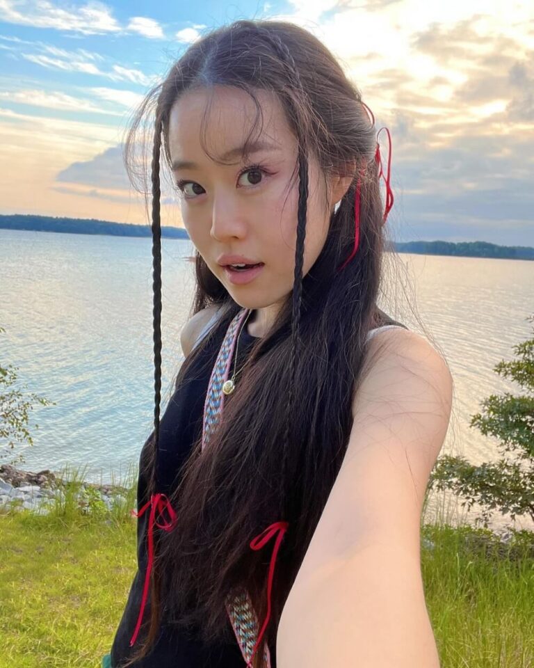 Stephanie Soo Husband, Age, Net Worth, Height, Siblings