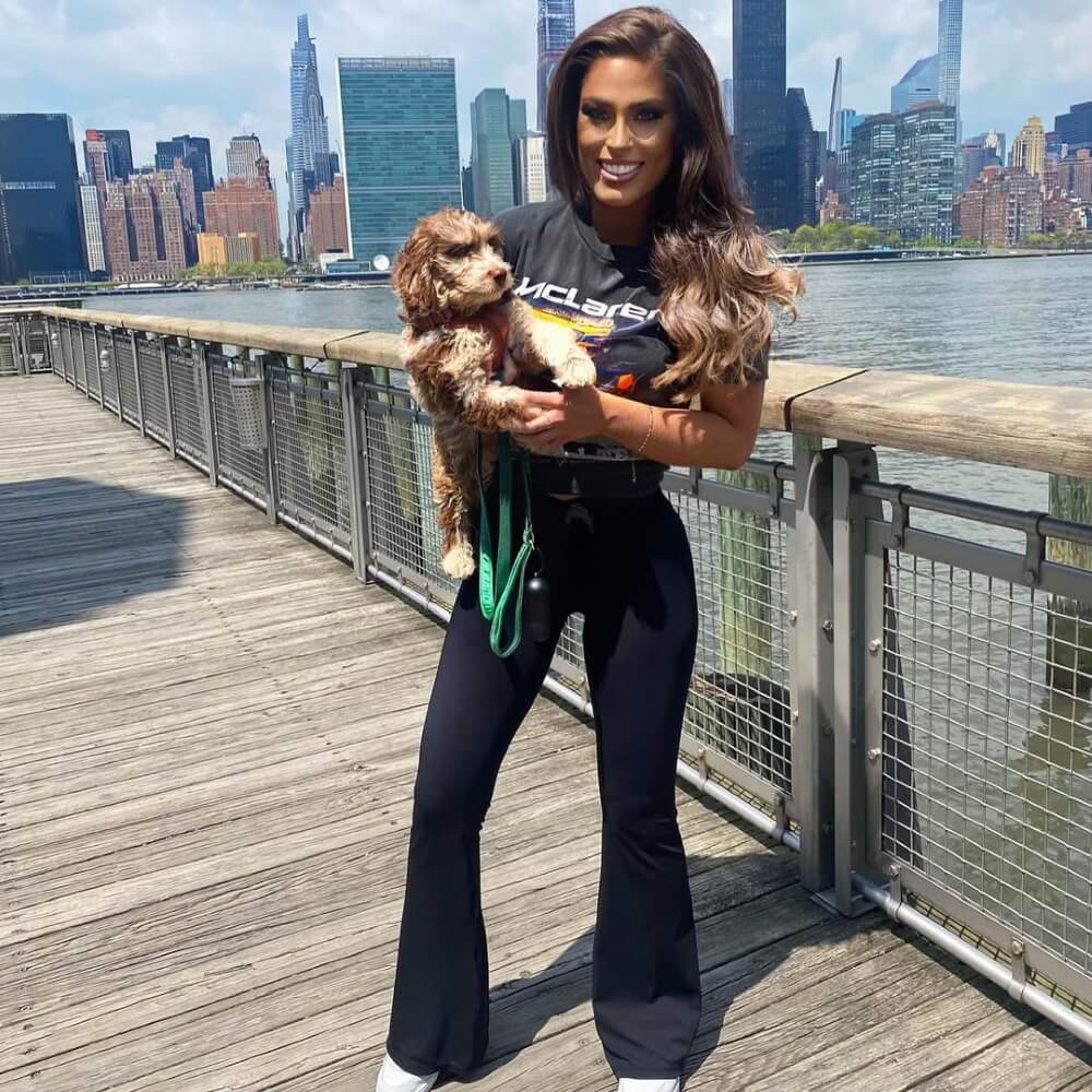 Alex Kraemer Age, Husband, Height, Parents, Net Worth, Bio