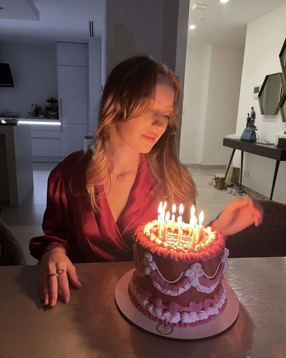 Karina Kurzawa Age, Height, Boyfriend, Parents, Net Worth, Real Name