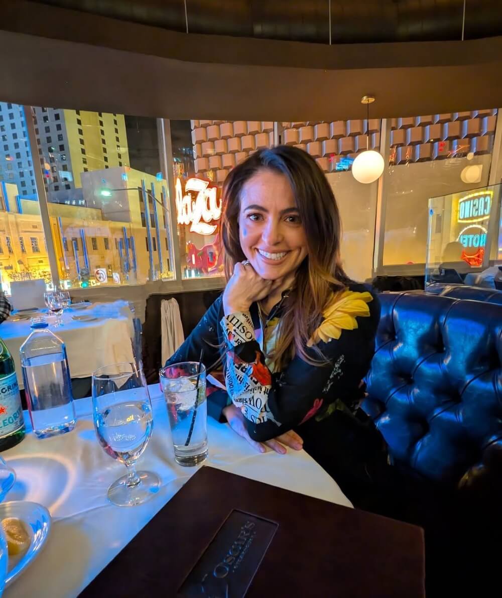 Francine Maric Age, Net Worth, Wiki, Husband, Kids, Brother