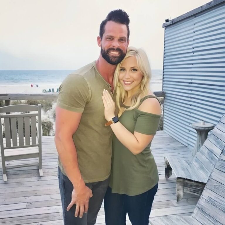 Adam Crabb Wife, Age, Net Worth, Height, Family, Kids, Wiki