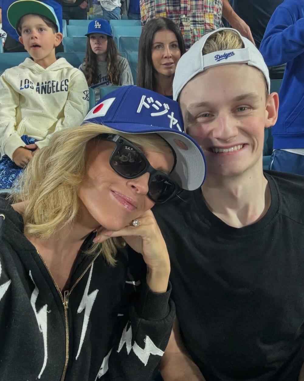 Jenny McCarthy Age, Husband, Son, Net Worth, Height, Weight