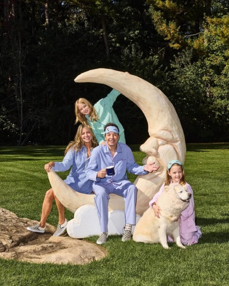 Jimmy Fallon Age, Wife, Net Worth, Kids, Height, Bio