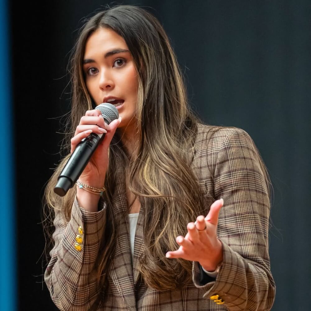 Paula Scanlan Age, Ethnicity, Husband, Net Worth, Parents, Height