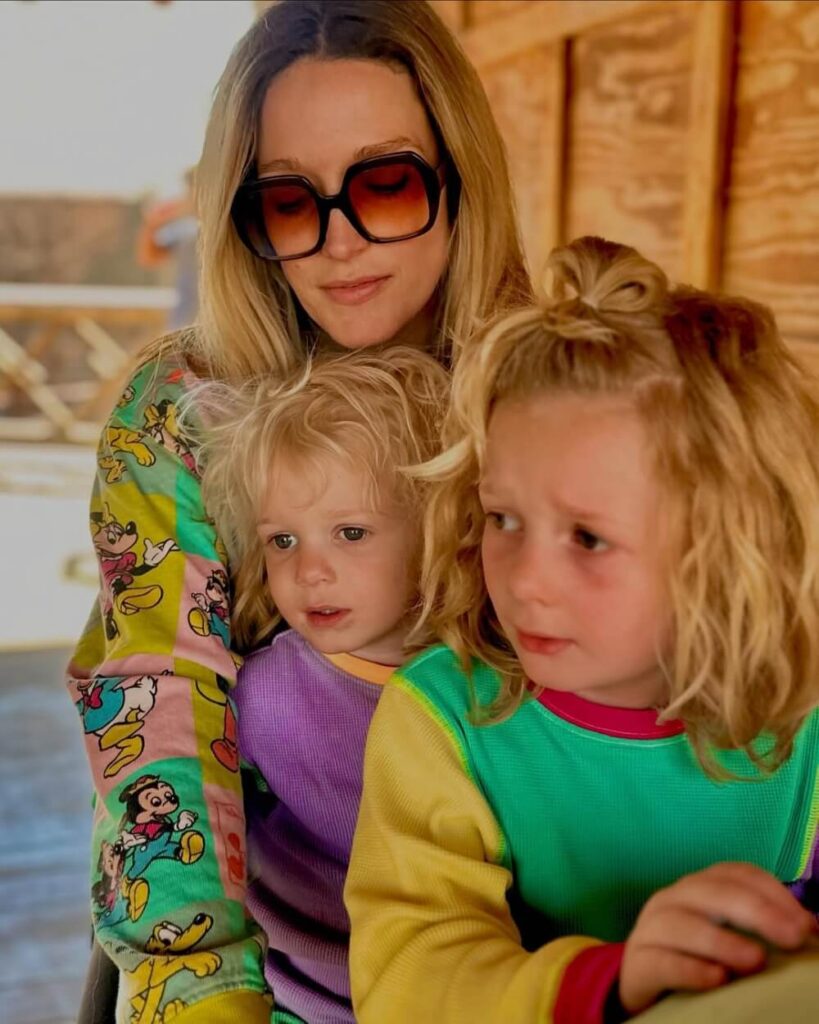 Wayne Coyne Age, Wife, Kids, Height, Net Worth, Song, Bio