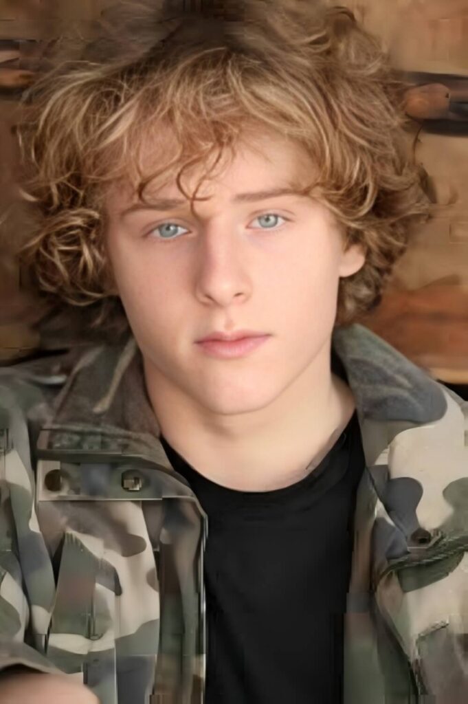 Lev Cameron Age, Net Worth, Height, Girlfriend, Ethnicity, Bio