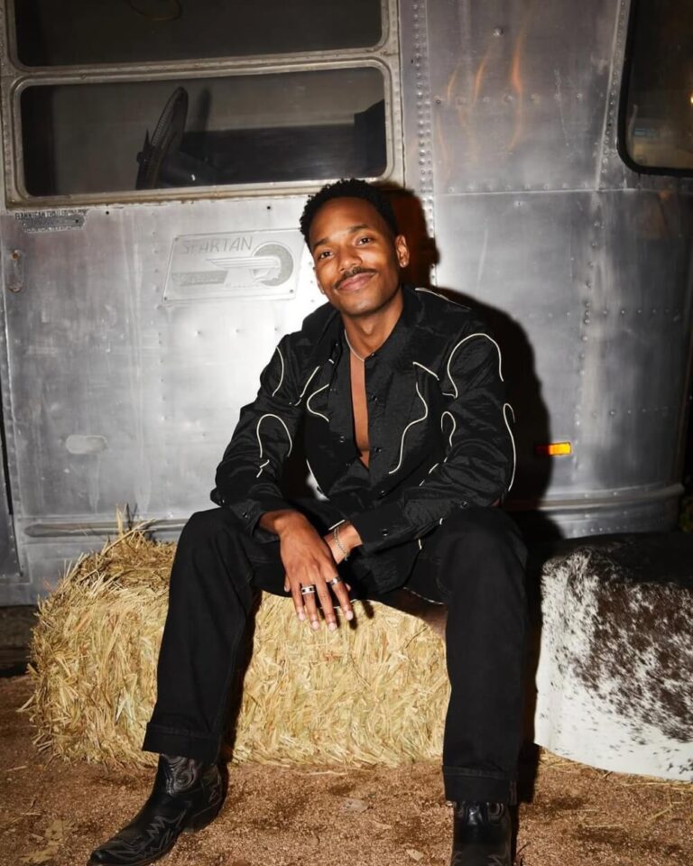 Carter Gregory Age, Wife, Parents, Net Worth, Height, Wiki