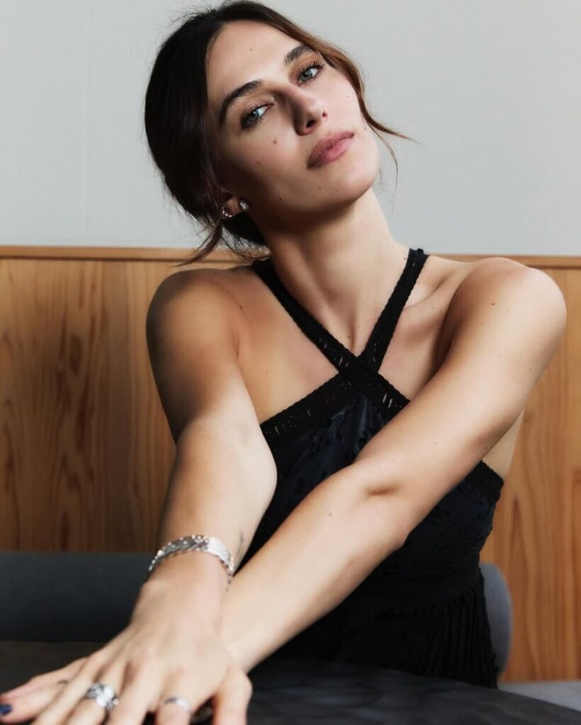 Devon Carlson Age, Boyfriend, Net Worth, Height, Parents, Weight