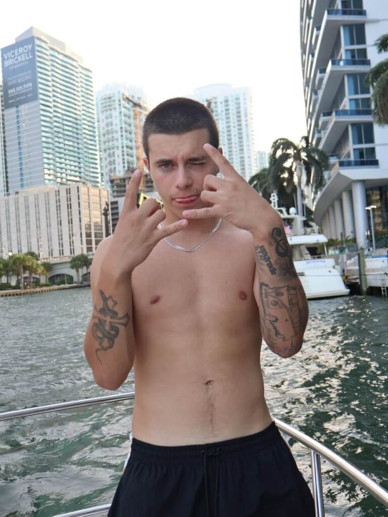 Gavin Magnus Height, Age, Net Worth, Girlfriend, Brother, Bio