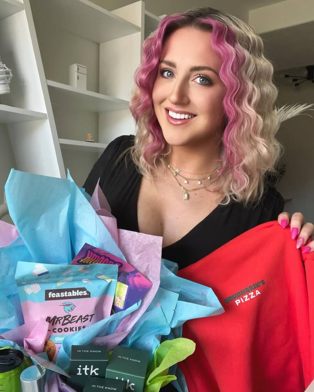 Hope Allen (YouTuber) Age, Husband, Net Worth, Height, Kids, Bio