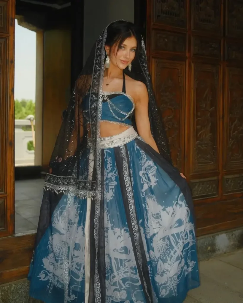 Elliana Walmsley Boyfriend, Age, Height, Brother, Net Worth, Dad