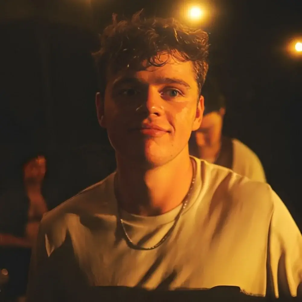 Will Cullen Age, Wife, Net Worth, Height, Songs, Parents, Wiki