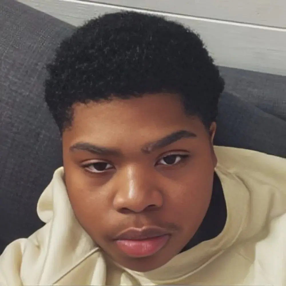 Benjamin Flores Jr. Age, Height, Net Worth, Ethnicity, Parents, Bio