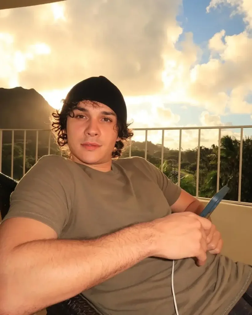 Benjamin Wadsworth Age, Wife, Child, Height, Net Worth, Wiki