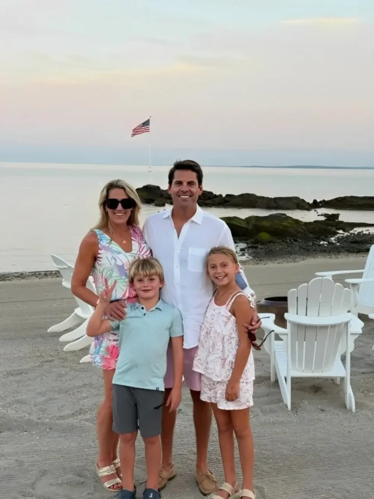 Rob Finnerty Bio, Age, Net Worth, Wife, Religion, Height, Parents