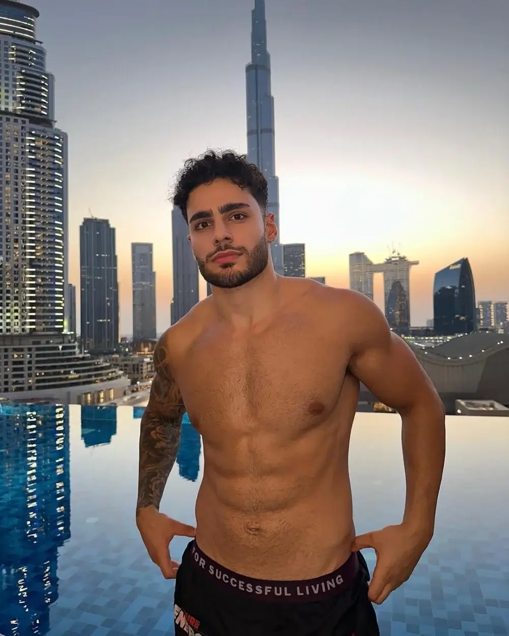 Cem Veu Bio, Real Name, Age, Nationality, Ethnicity, Height