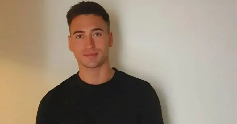 Emily Dobson Age, Height, Weight, Boyfriend, Net Worth, Bio