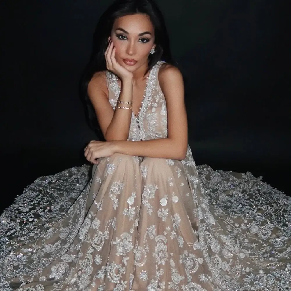 Lailli Mirza Age, Husband, Ethnicity, Net Worth, Parents, Height
