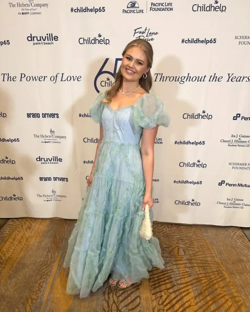 Bella Weems-Lambert Age, Husband, Daughter, Net Worth, Sister