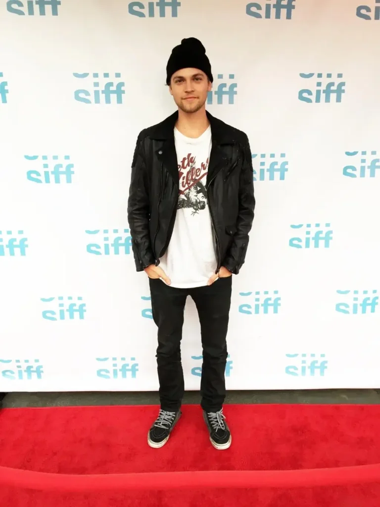 Alexander Calvert Wife, Age, Parents, Height, Ethnicity, Net Worth