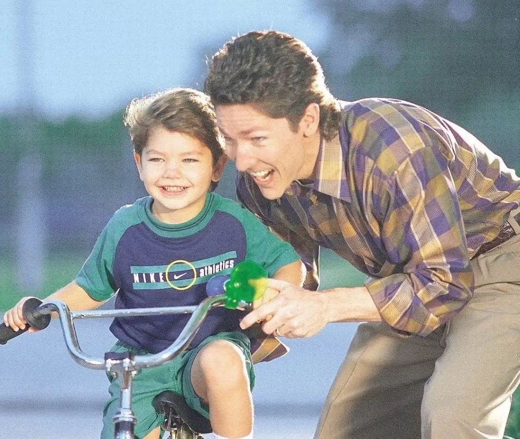 Jonathan Osteen Wife, Age, Car Accident, Net Worth, Kids, Height