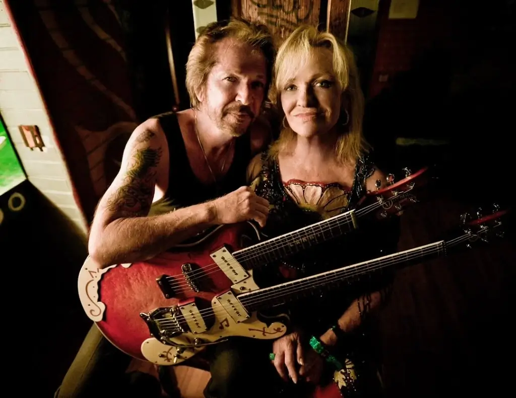 Larry Collins Wiki, Death, Age, Height, Net Worth, Songs, Wife