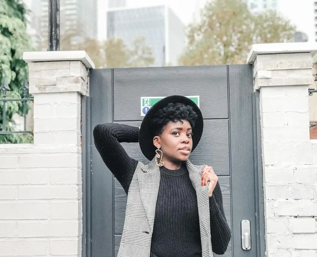 Sharon Rose Bio, Age, Height, Net Worth, Boyfriend, Songs